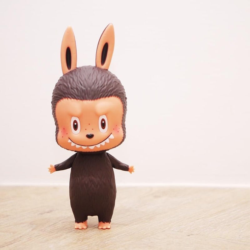 Mega Labubu Tec 1000% – Zakka House